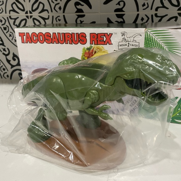 funwares | Kitchen | New Tacosaurus Rex Green Dinosaur Taco Holder ...